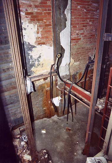 People's Outfitting Photo